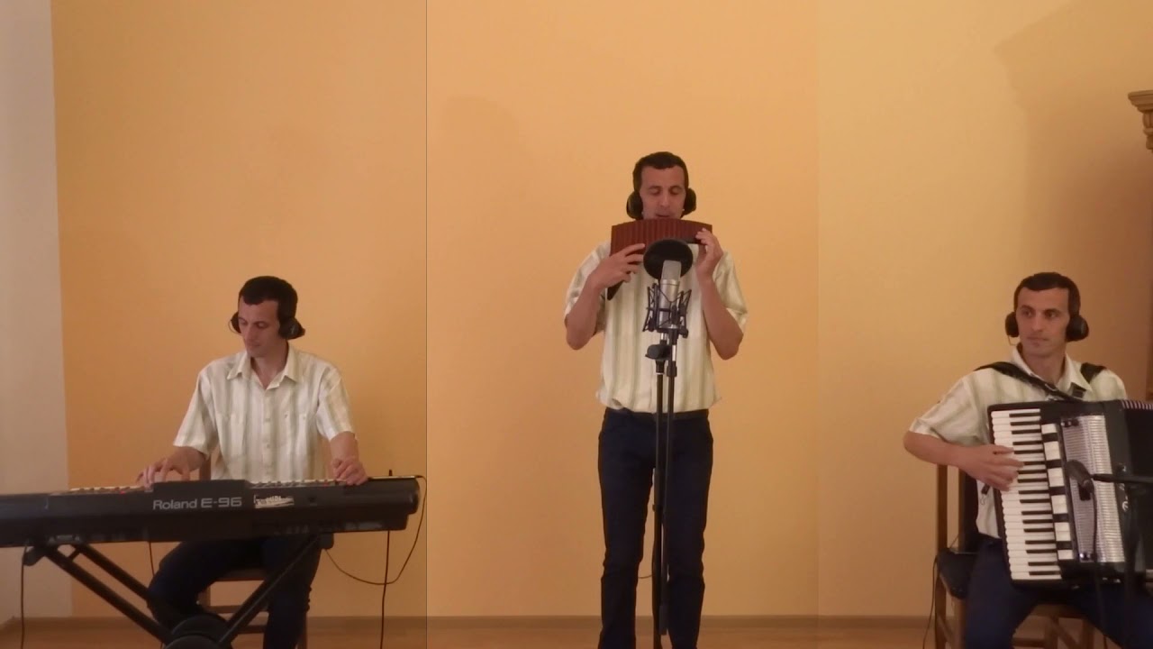 Pukni zoro, Montevideo, Panova frula - YouTube