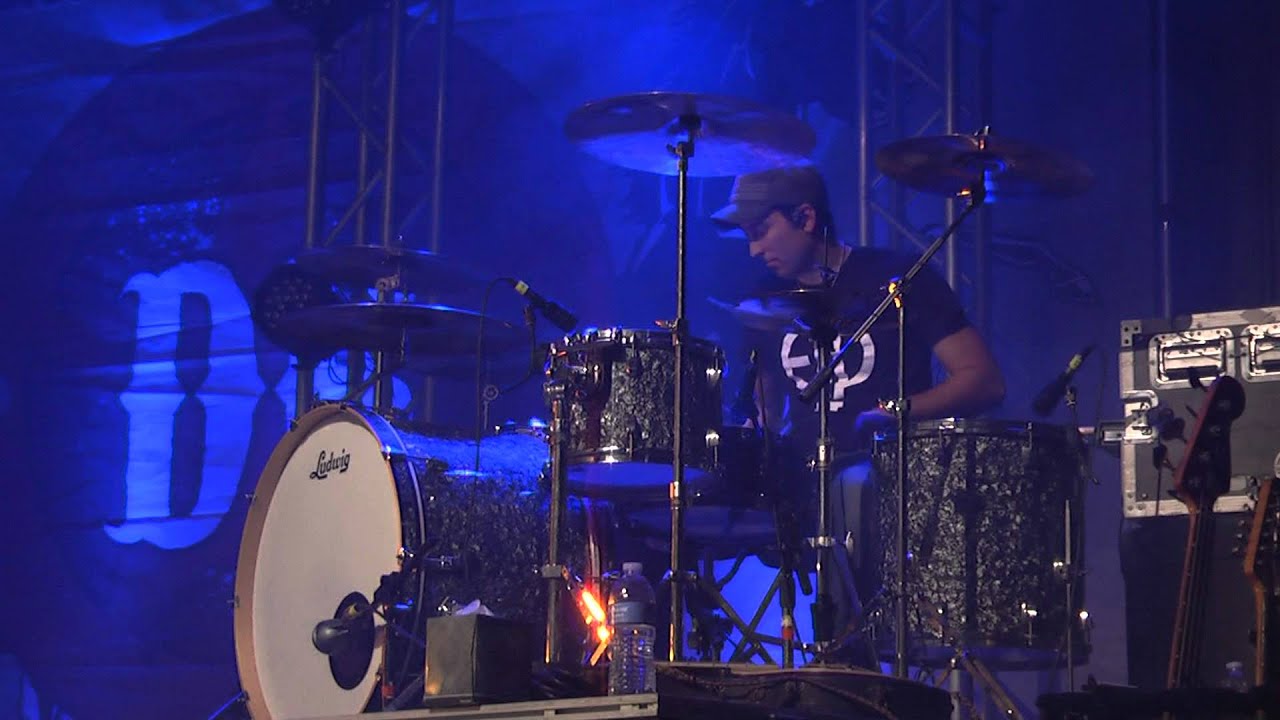 Kaleb Lay - drum solo live - YouTube