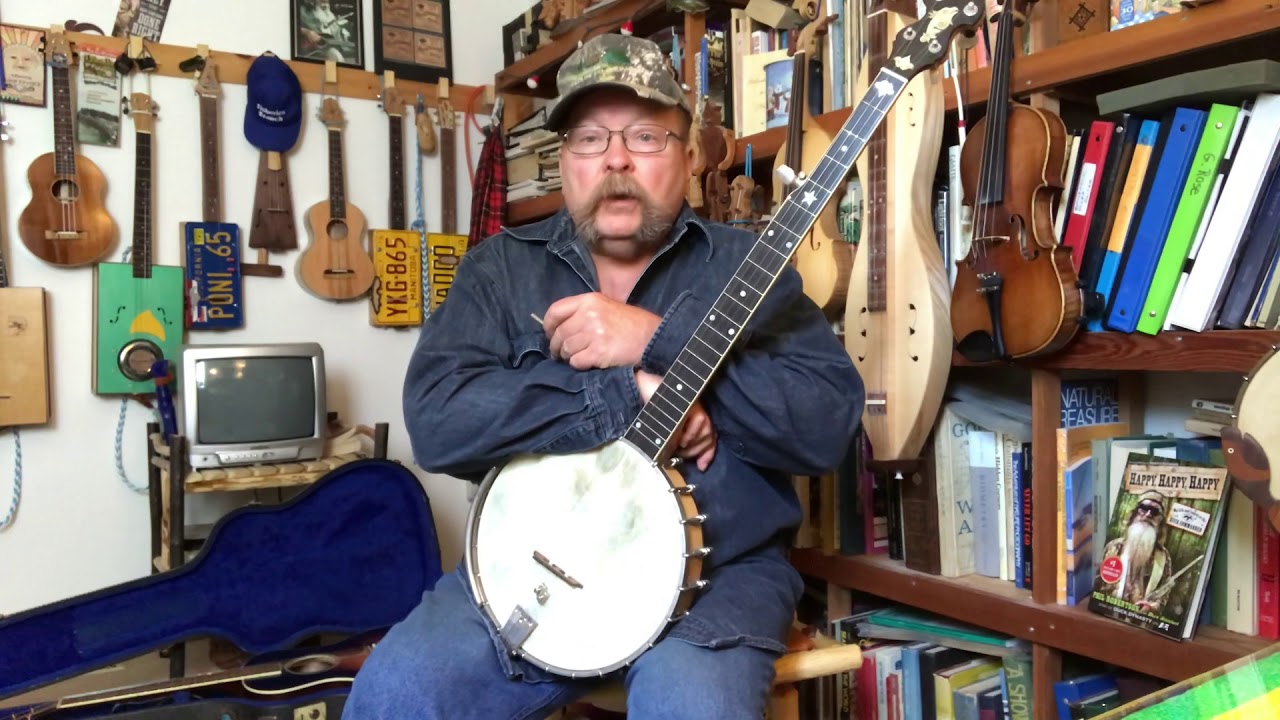 “Tippin’ Back The Corn” clawhammer banjo, fiddles and guitar - YouTube