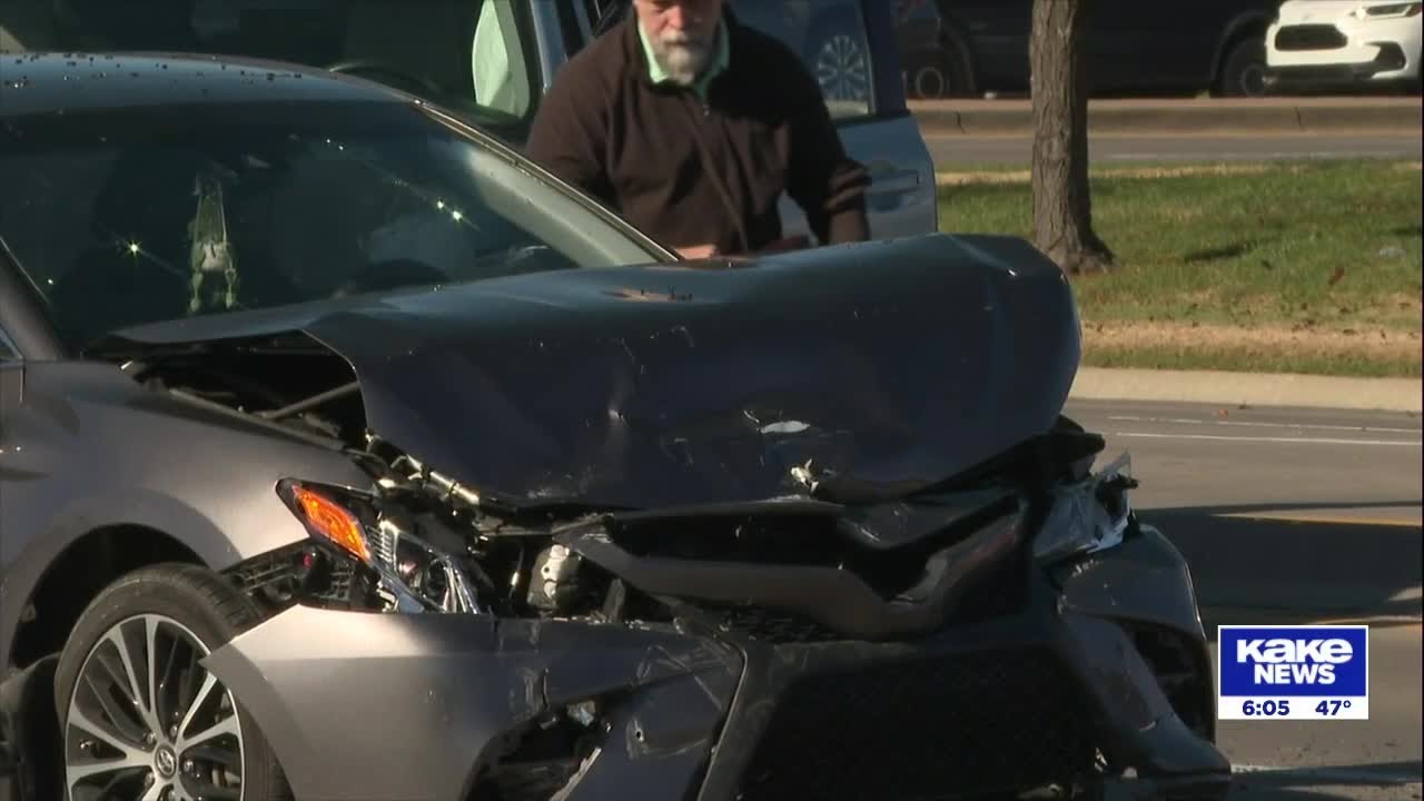 Police investigate northwest Wichita crash that injured driver, 2 ...