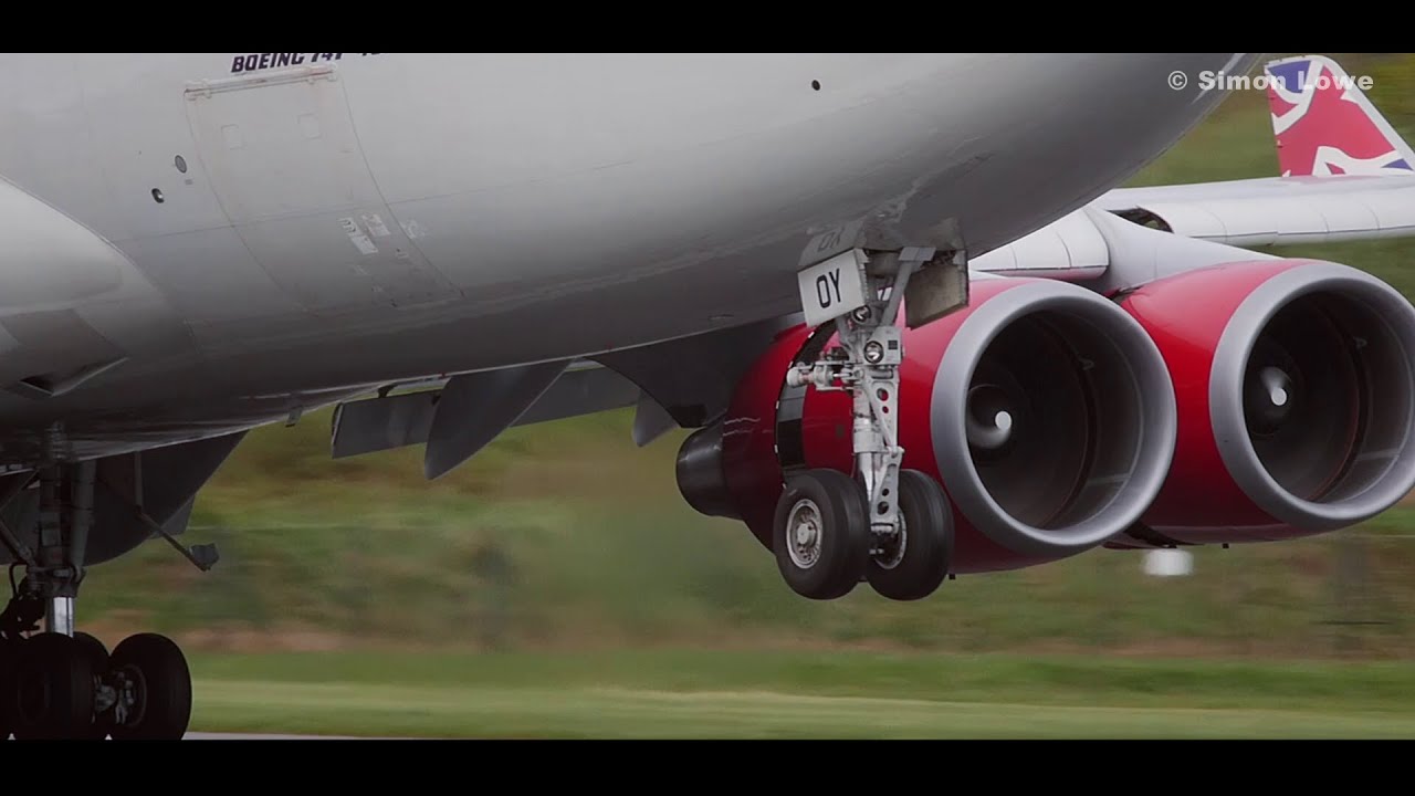 Saturday arrivals in 96fps slow motion - YouTube