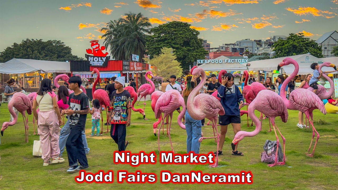 Jodd Fairs DanNeramit Bangkok - Food and lifestyle night market - YouTube