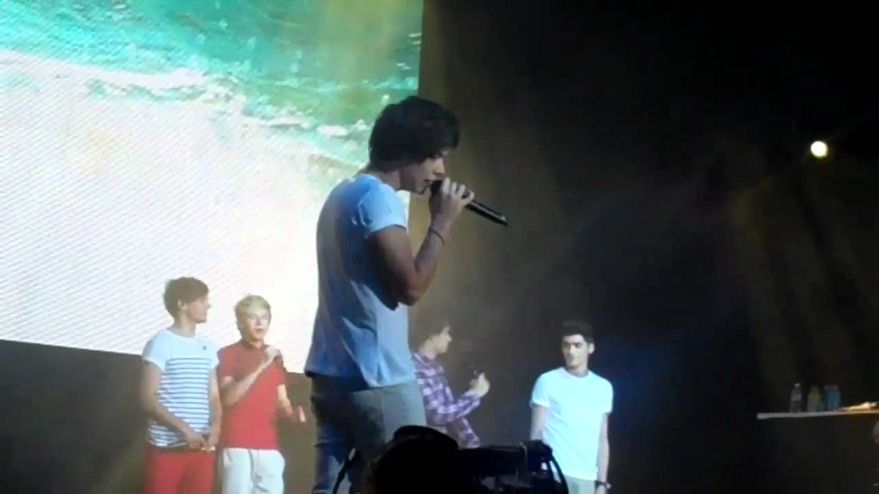 One Direction - "I Wish" (Live) - YouTube
