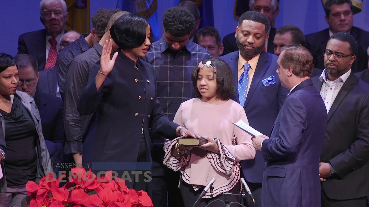 Assemblywoman Shanique Speight takes her Oath of Office - YouTube