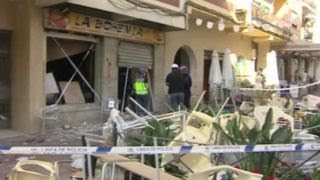Suspected gas explosion injures at least 90 at Spain cafe - YouTube