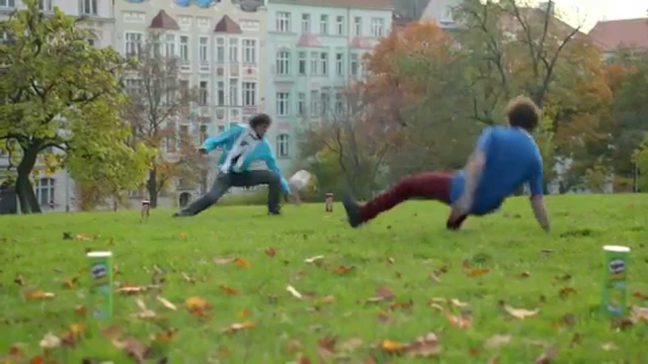 Pringles - Football Sizzle - YouTube