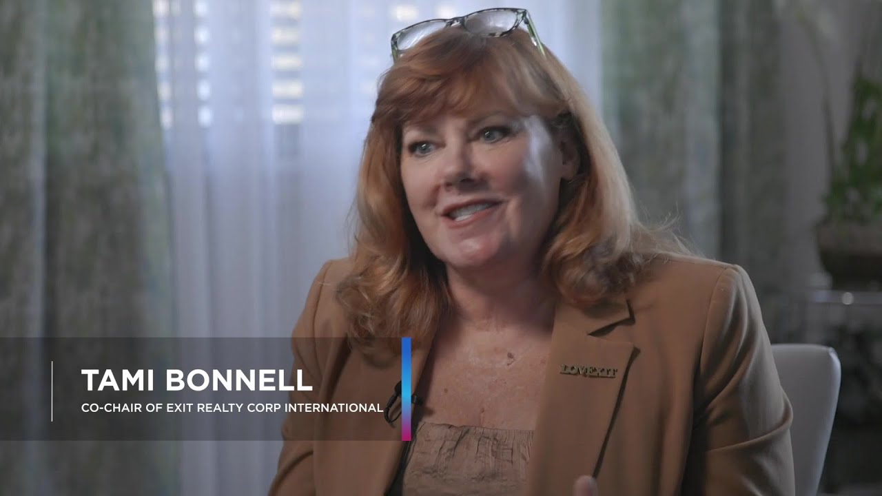 Tami Bonnell Receives RISMedia Leadership Award - YouTube