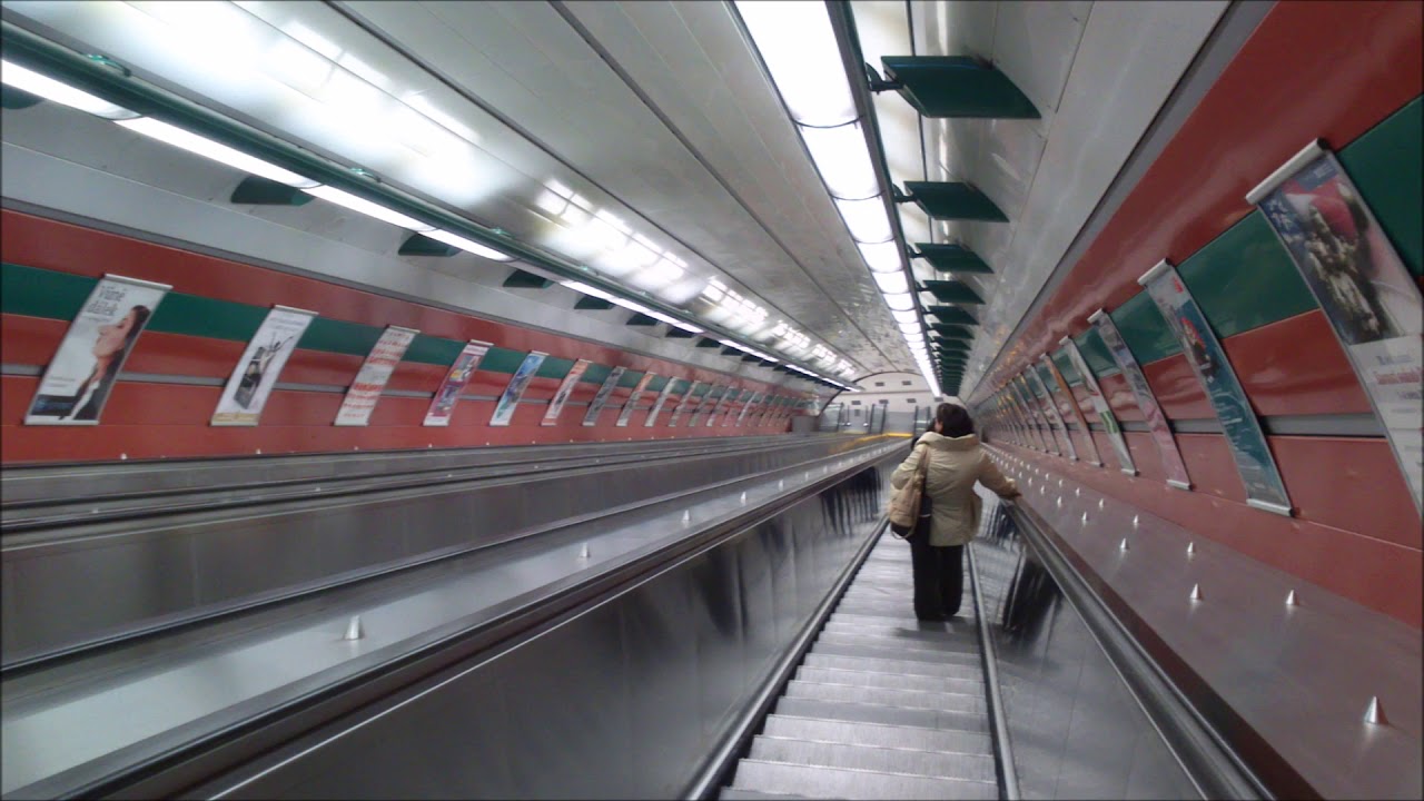 Metro A Stanice - YouTube