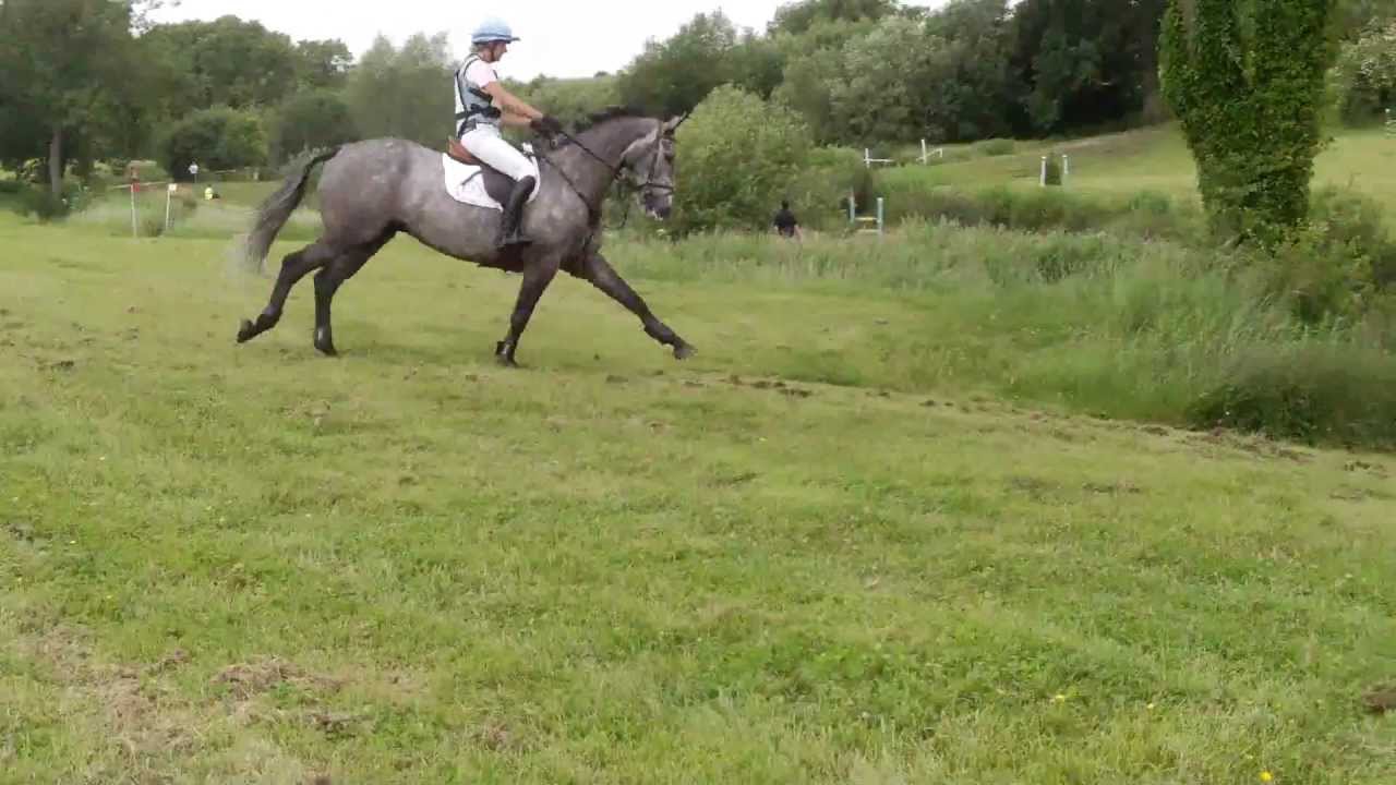 Tanya Kyle riding Atlantic Domino (AM session) - YouTube