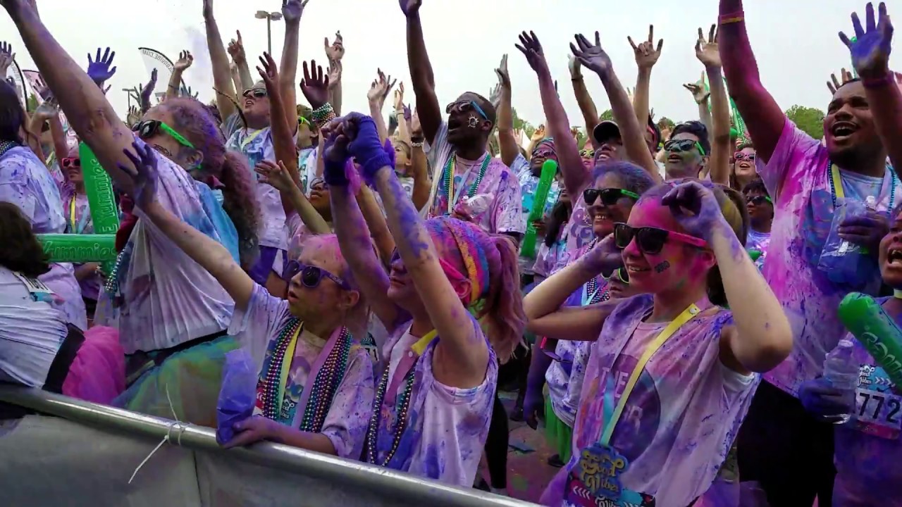 Color Vibe 5K Run six flags Washington DC 2017 - YouTube