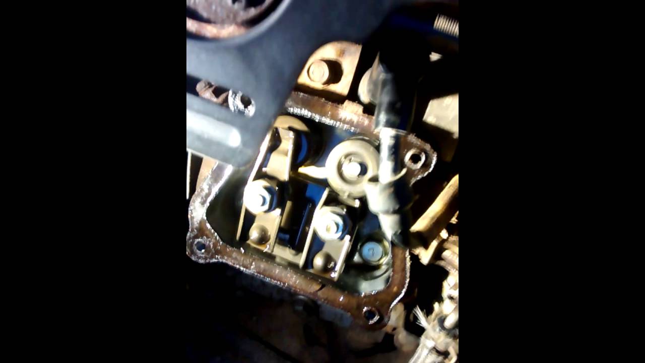 Engine running with broken rocker arm - YouTube