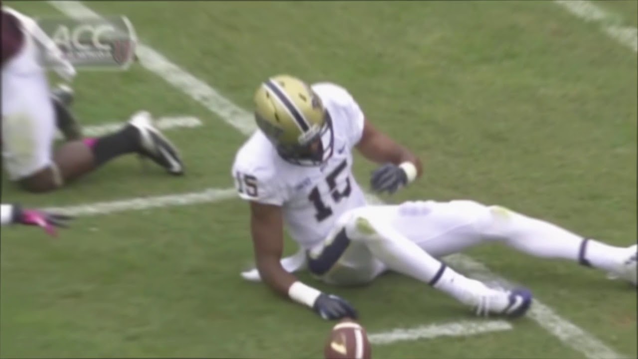 Football Hit Of The Week Devin Street Gets Lit Up 1 1 - YouTube