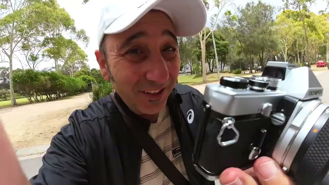 Legendary Olympus OM1 35mm SLR - Street Photography with the Nifty Fifty F1.4