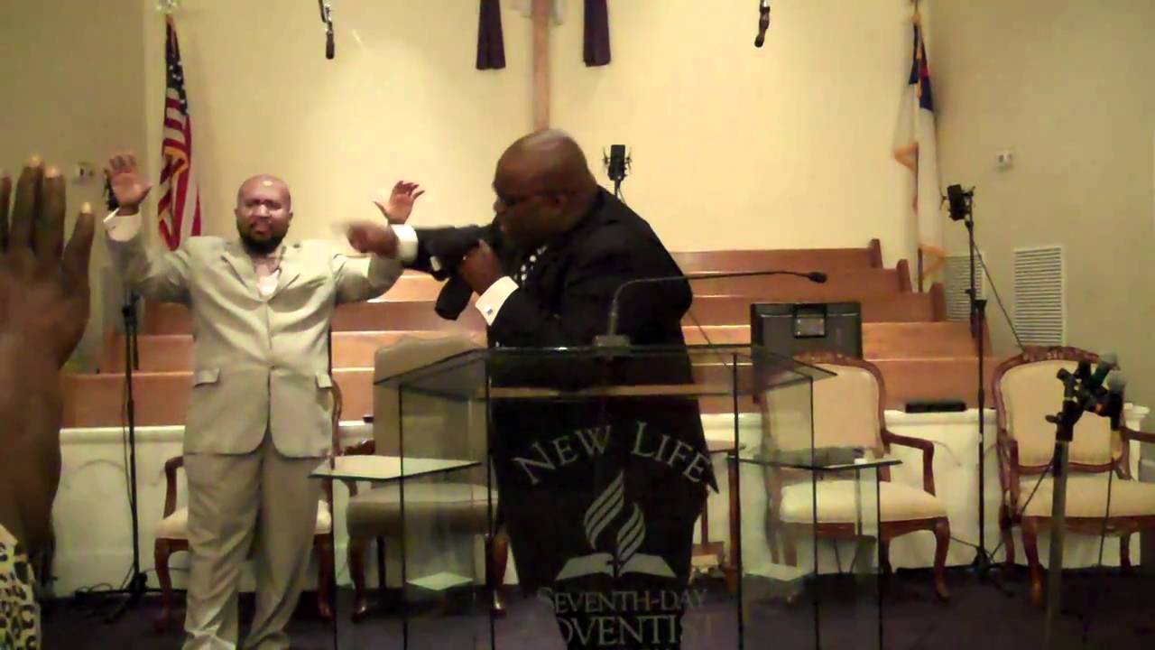 Pastor Taylor Praying at Judah Conference 2010.MP4 - YouTube