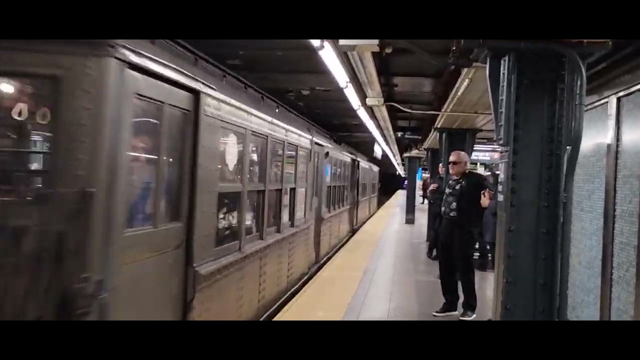 MTA 120 Year Anniversary Special: Low-V #5483 passing 34 Street - Penn ...