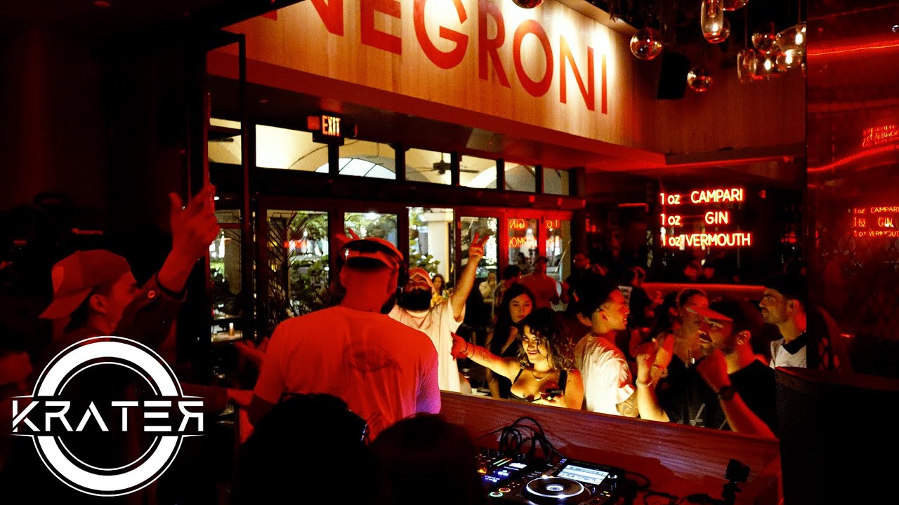 Drew Quatro Opening set at Negroni Midtown, Miami FL - YouTube