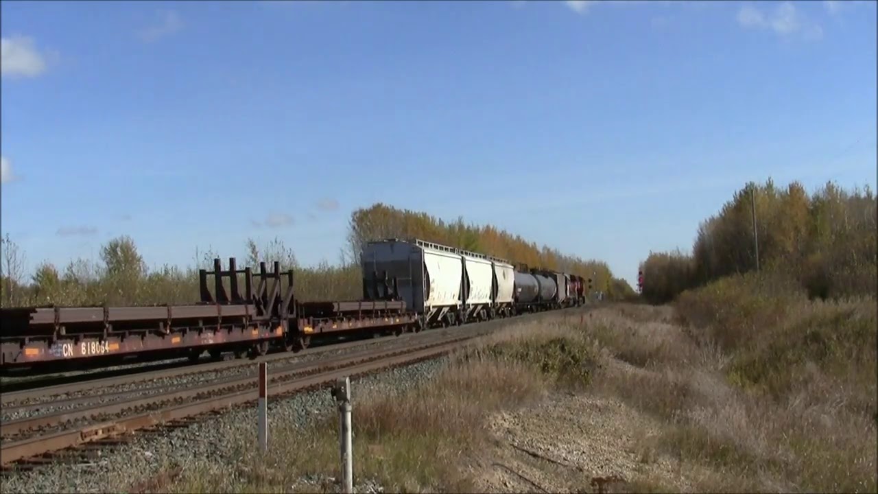 A Dash Of Grey!!!! CN 416 W/ GTW SD40-3 @ Carvel AB 05OCT12 ES44DC 2325 ...