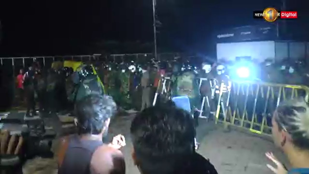 GALLE FACE RAID - The latest footage (Courtesy: Social Media) - YouTube