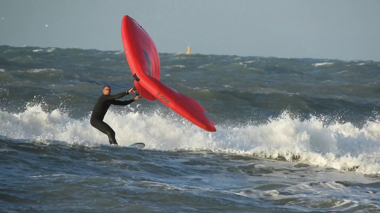 עמית ענבר גולש על כנף וגלשן פוויל בבת גלים-amit inbar wing foil in ...