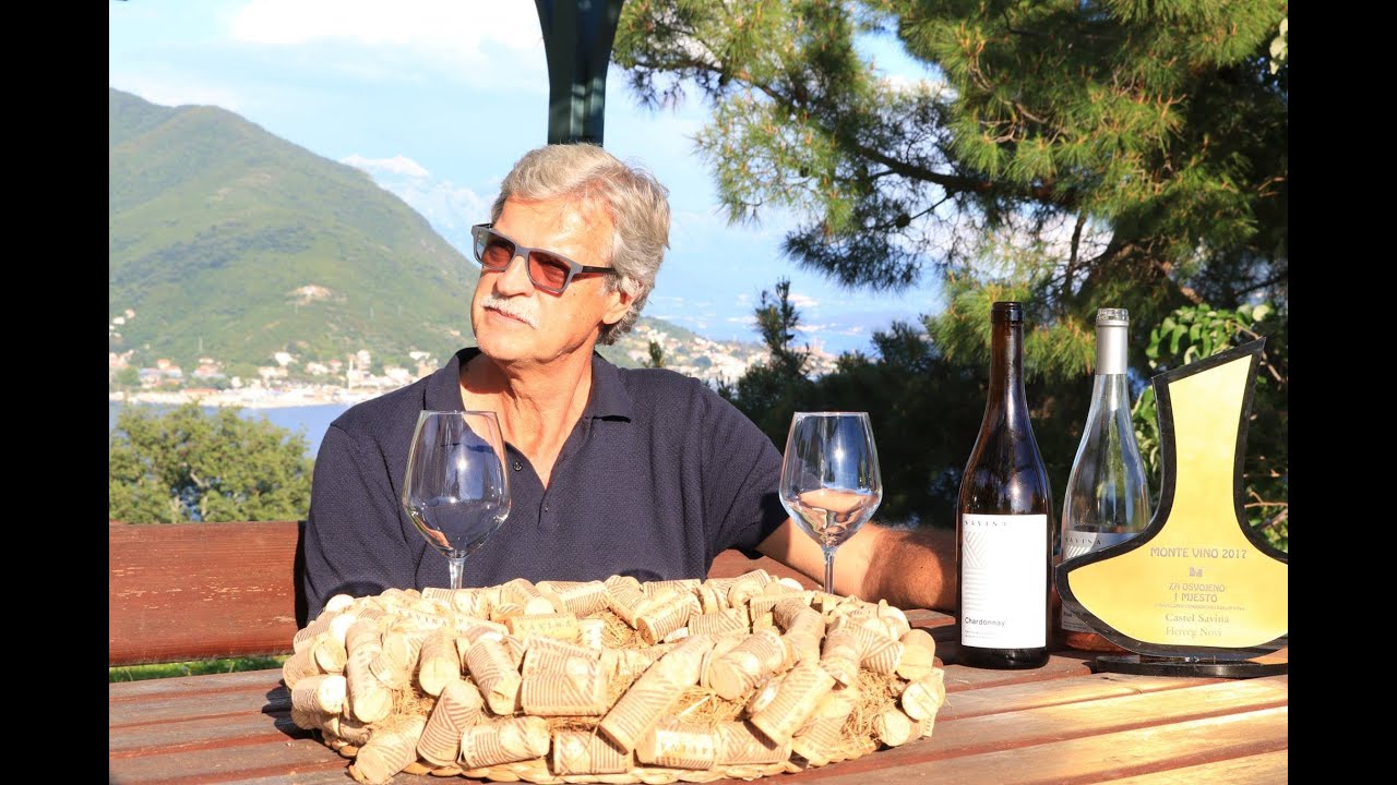 Castel Savina - YouTube