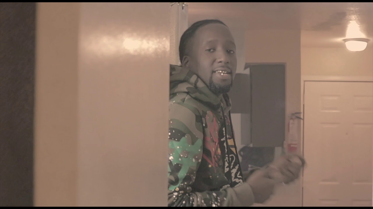 Slezzy Bezzy " Problems " (Official Video) Shot by @CLTVGLOBAL_ - YouTube