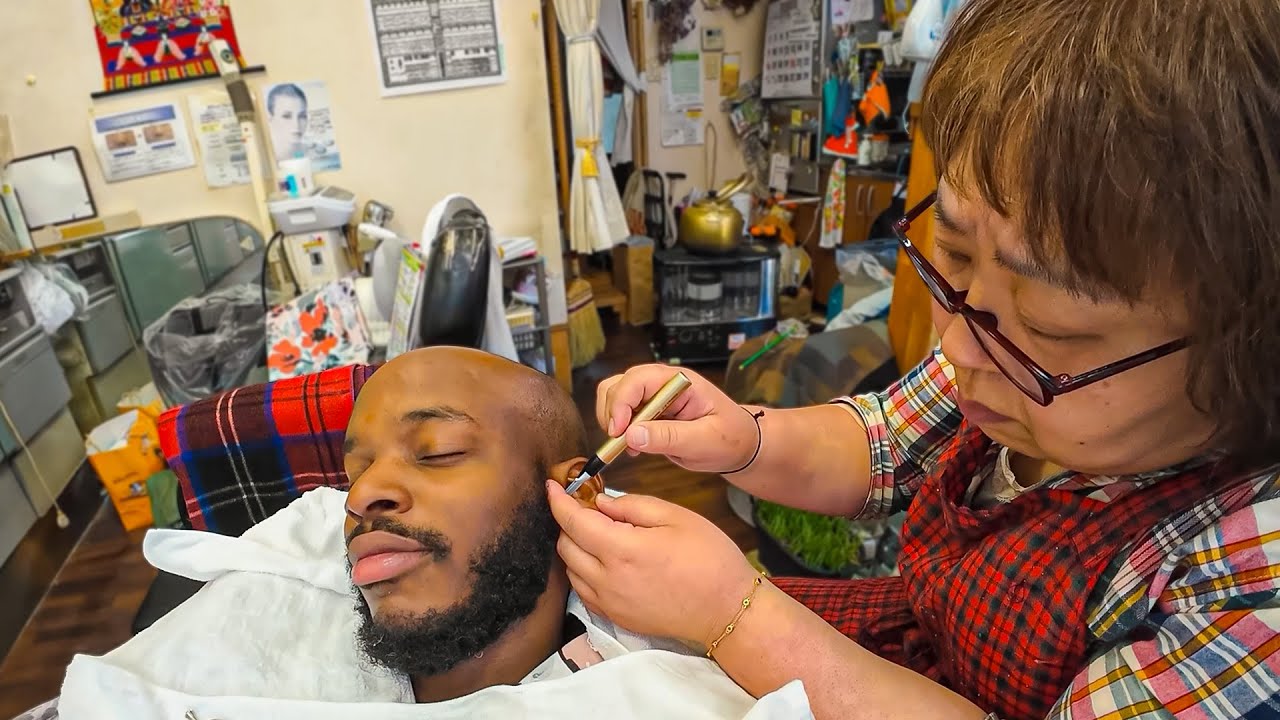 $3 Quick Amazing Japanese Ear Cleaning - YouTube