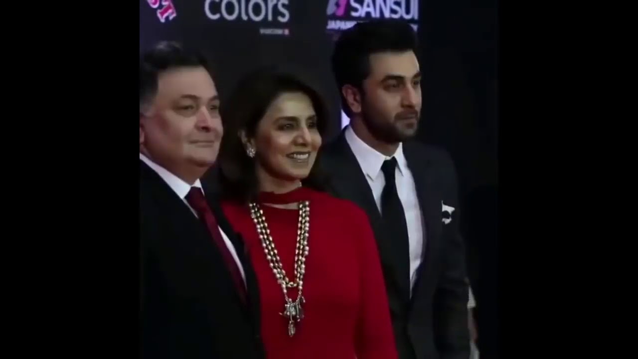Bollywood Actors fight in public - YouTube