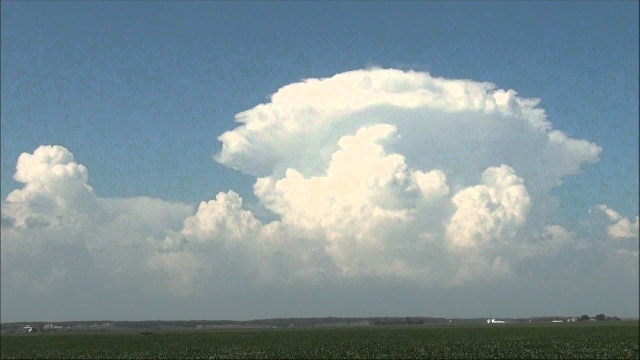 7/7/12 Explosive thunderstorm development - YouTube