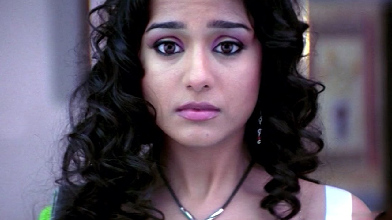 Amrita Rao Introduction Comedy Scene || Athidi Movie || Mahesh Babu ...