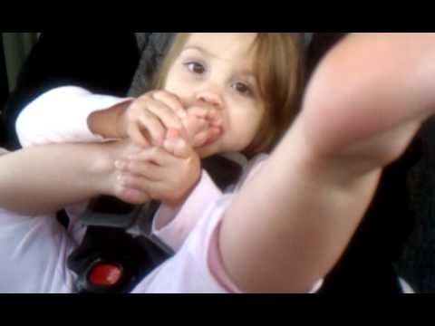 Eating toes - YouTube
