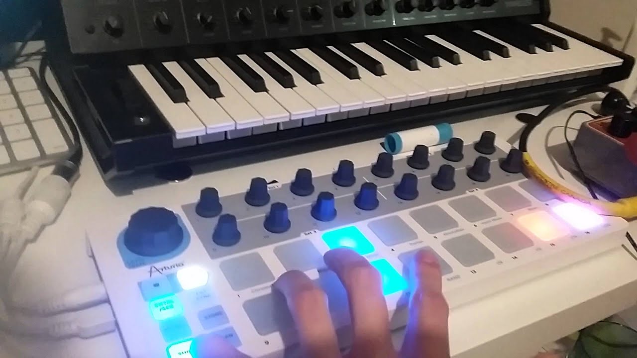 ms-20 analog rytm Synth Jam - YouTube