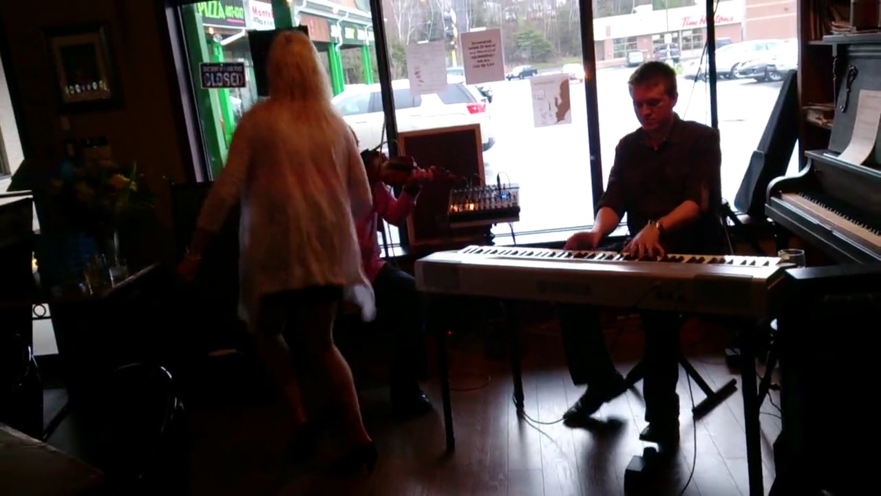 Marc Boudreau and Isaac Fraser - Brenda Stubbart's reel - YouTube