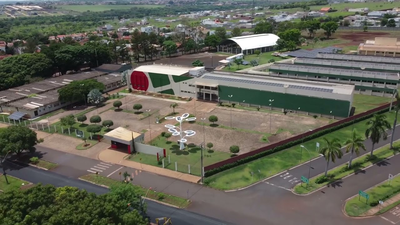Nova pintura dos prédios do IFG Câmpus Itumbiara - YouTube