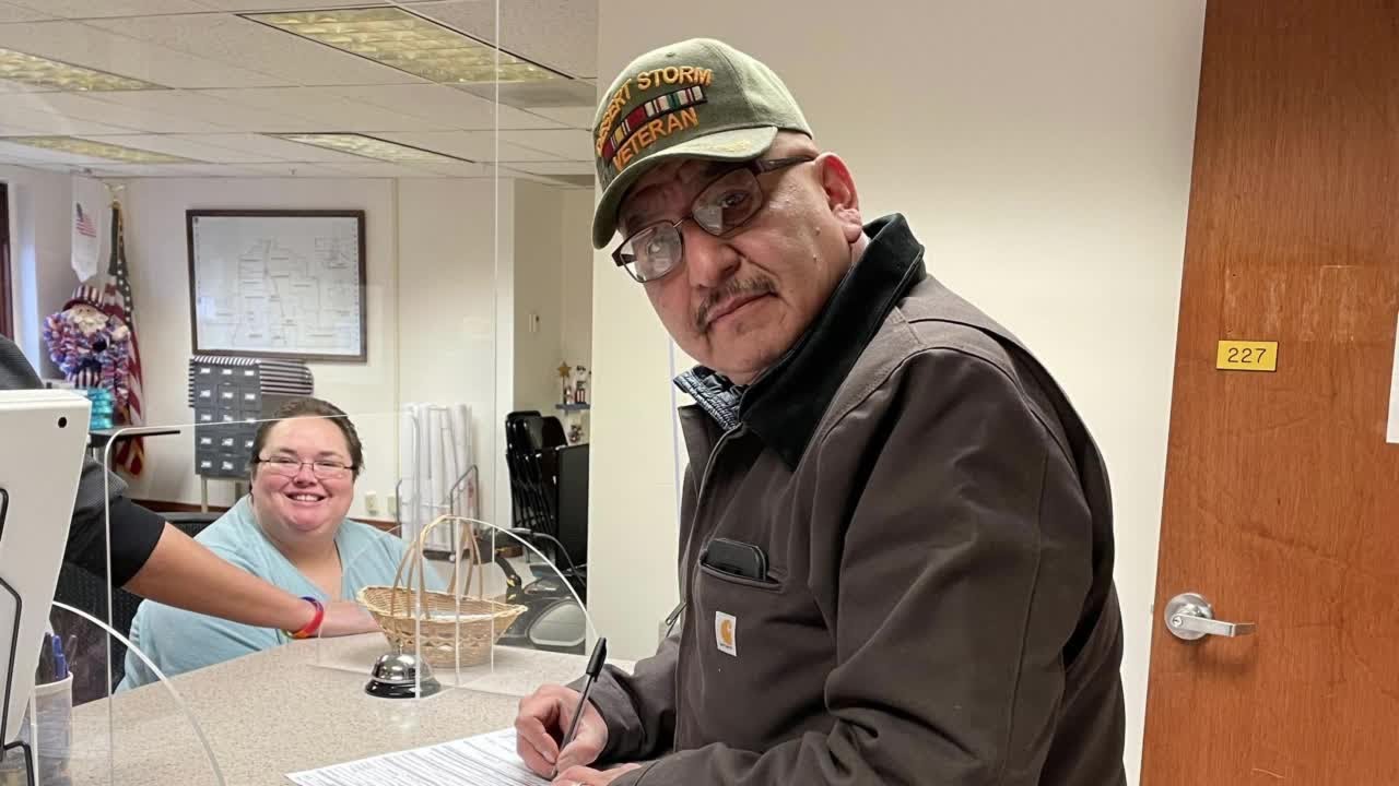 Big Horn County Sheriff Darrell King killed in crash - YouTube