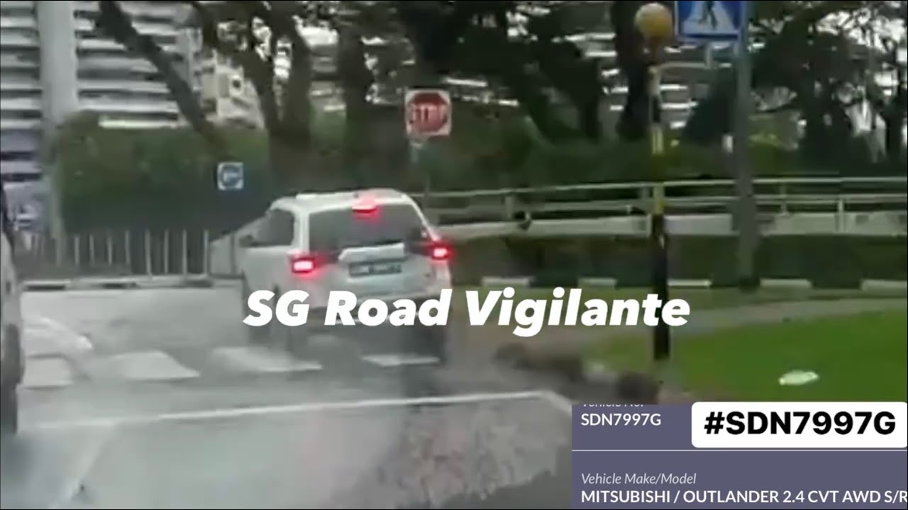 1jan2024 #SDN7997G mitubishi outlander mount kerb changing lane without ...