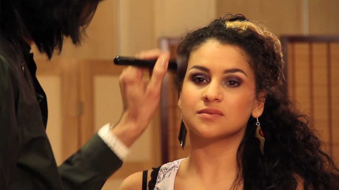 Make-up bij Jose Velasquez and America - YouTube