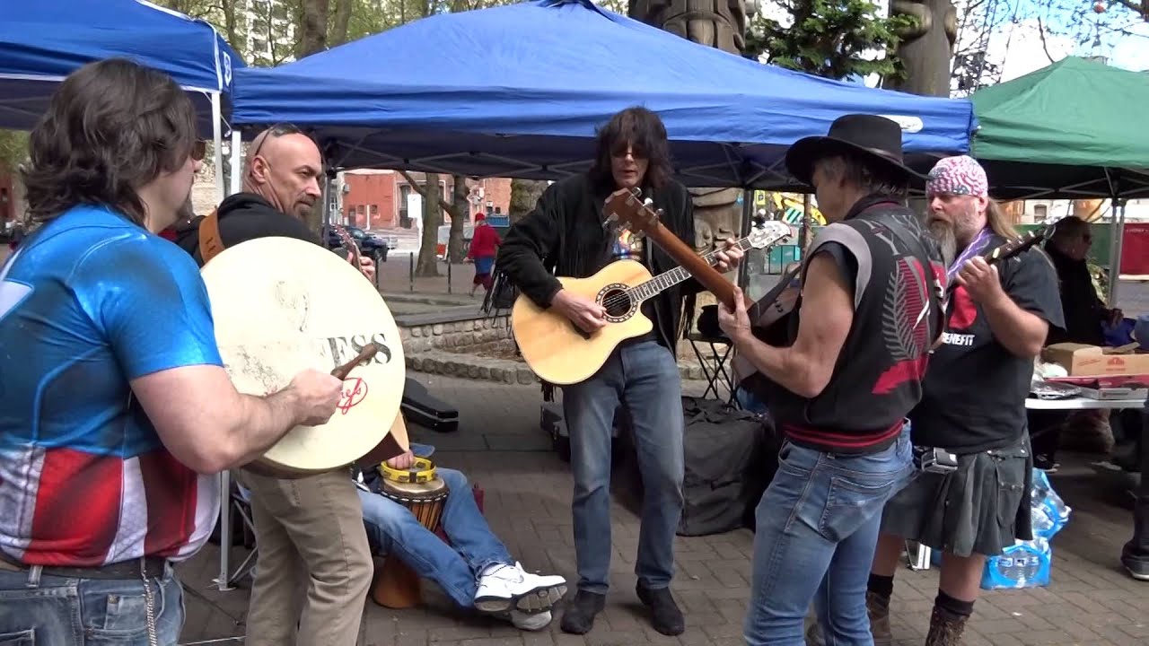 'HOMELESS BLUES' / Roger Fisher Jam With 222 Team Of Angels In Seattle ...