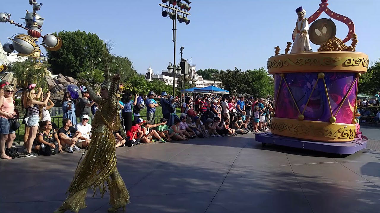 Disneyland Parade - Aladin (HD) - YouTube