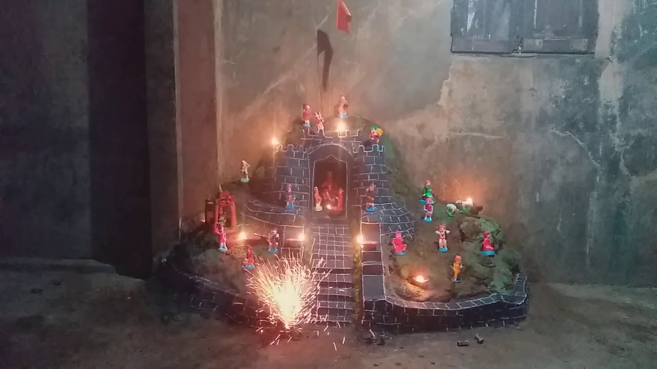 Diwali celebration shivneri fort shivaji maharaj killa - YouTube