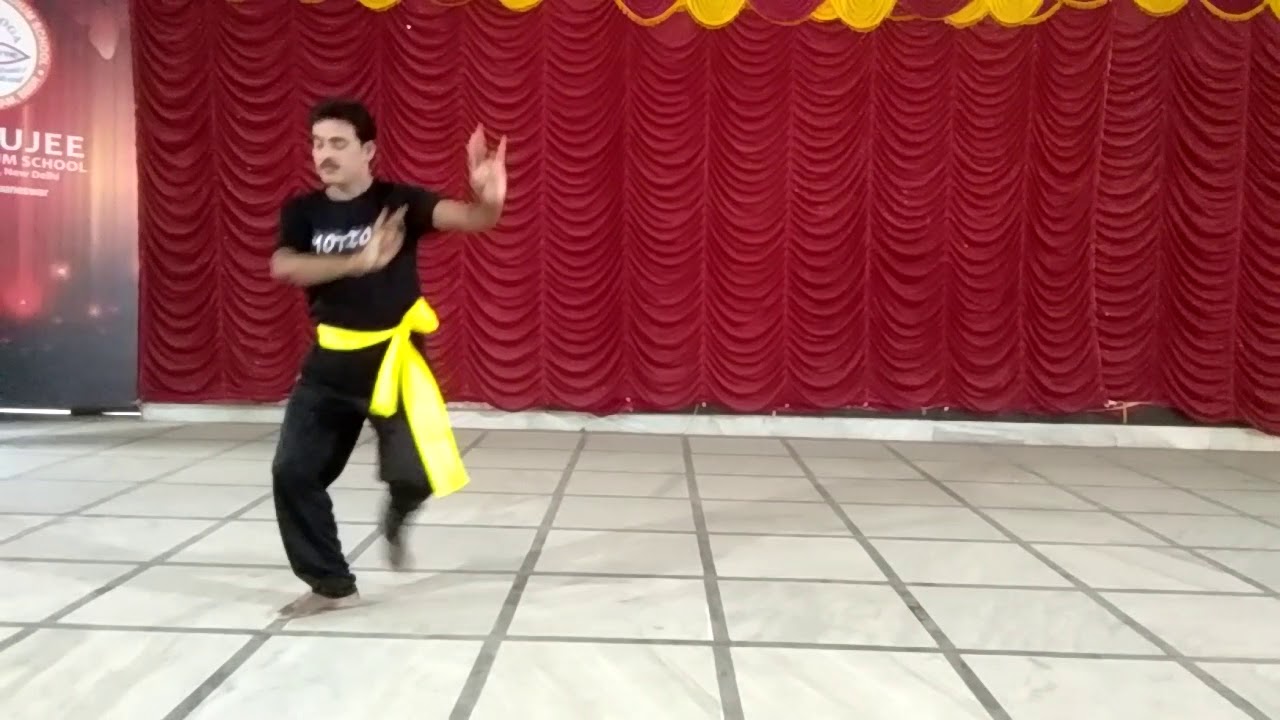Eka Dantiya odissi dance by Ekalabya Muduli - YouTube