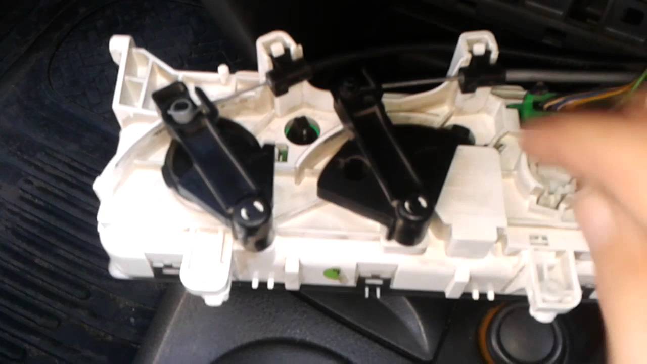 How to change Renault Symbol center console bulbs - YouTube