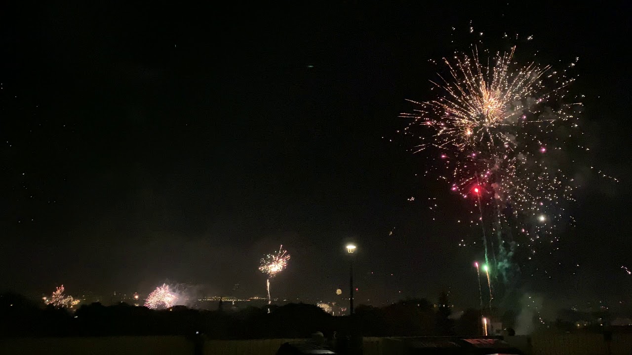 Fireworks show (Hawaii) 4k - YouTube