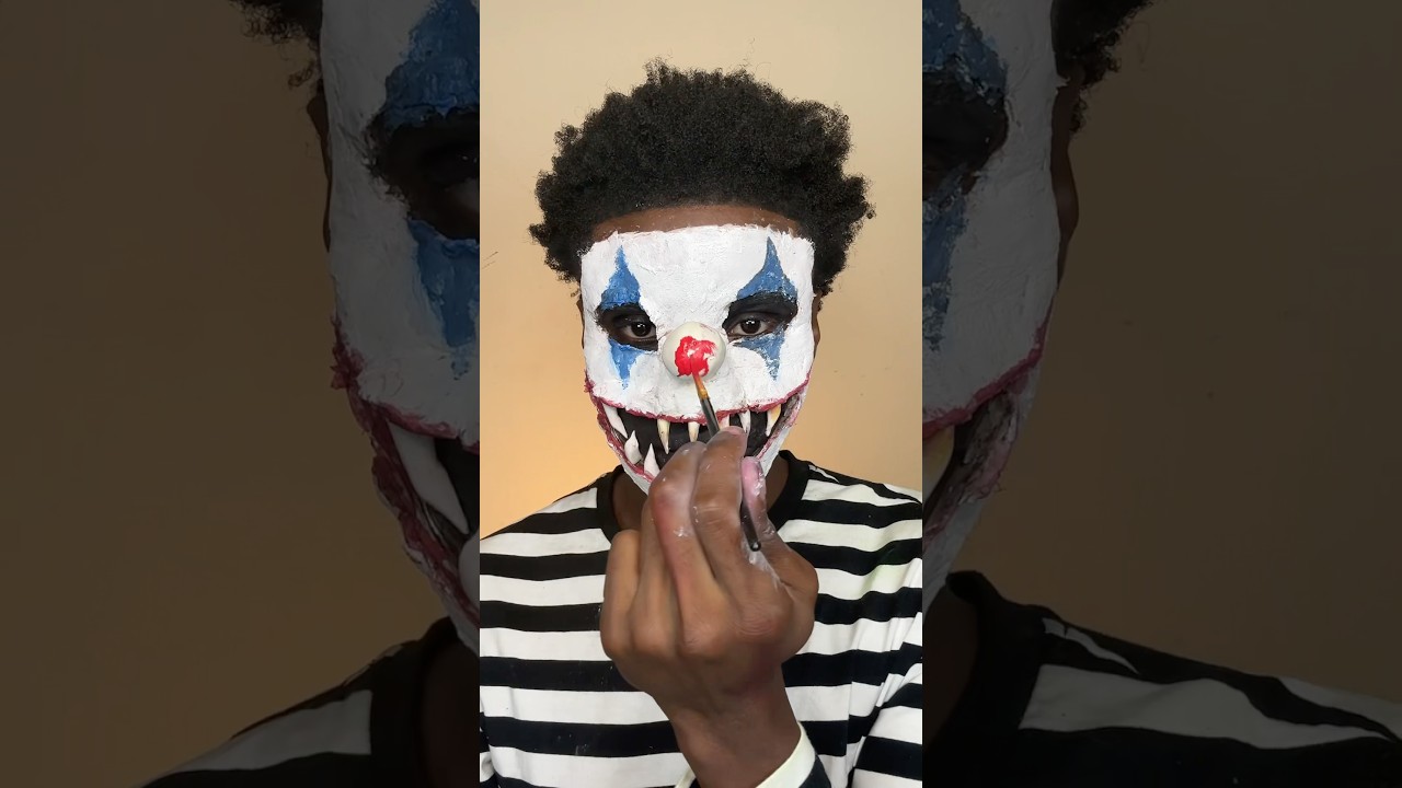 Scary storytime + scary clown sfx makeup - YouTube