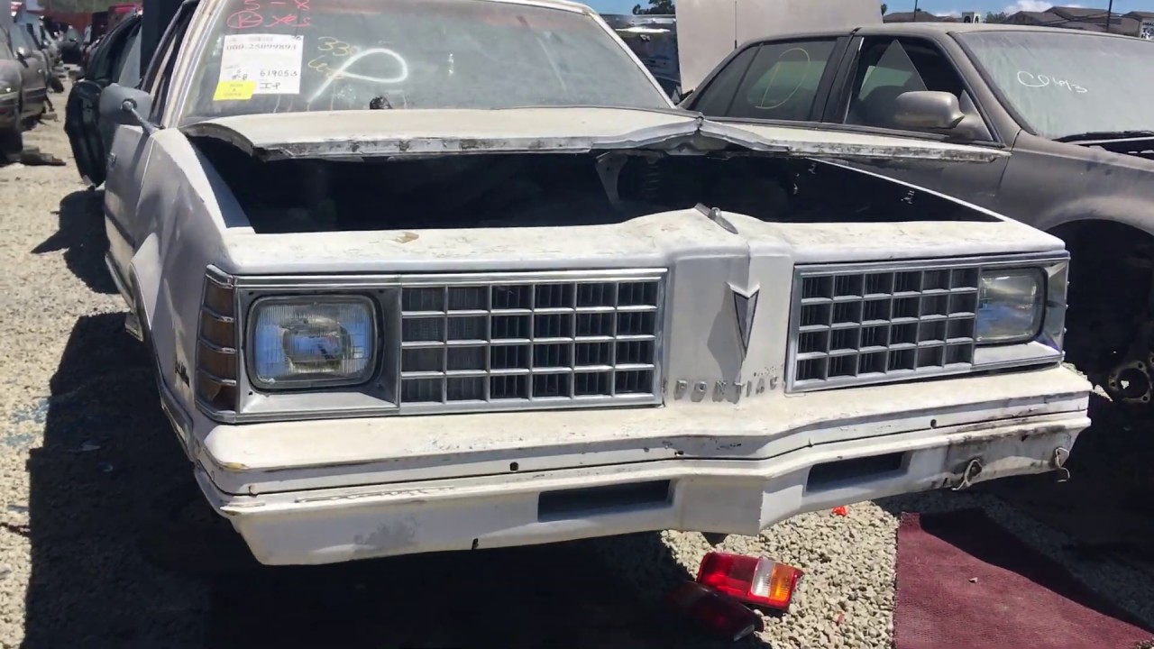 1979 Pontiac Grand Lemans in Junk Yard - YouTube