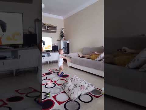 Tarkan - Yolla ve 20 aylık hayranı