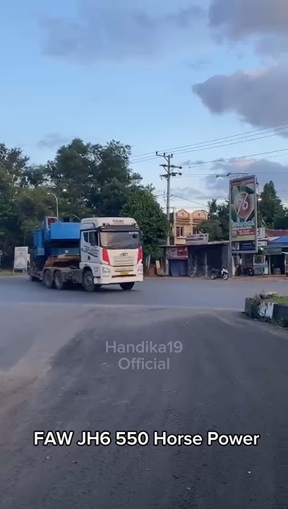 Mobil Cina FAW JH6 550 Horse Power - YouTube