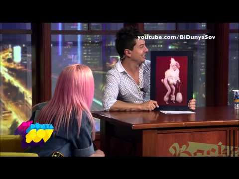 Bi'Dünya Şov - Ece Seçkin'in Çılgın Sahne Kıyafetleri