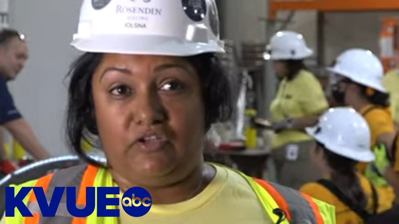 How Camp NAWIC prepares girls for jobs in construction | KVUE - YouTube