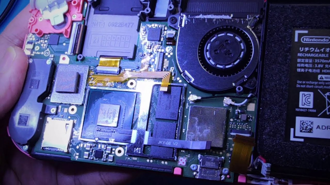 Nintendo Switch Lite Modchip JKY-RP2040 - YouTube