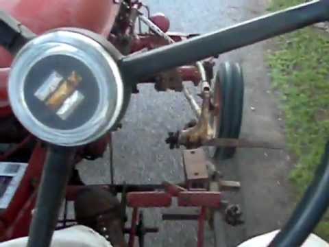 Original 1968 IH Farmall 140 Tractor DEMONSTRATION - Video 2 of 2 - YouTube